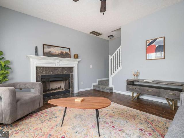 490 Durham Crossing
