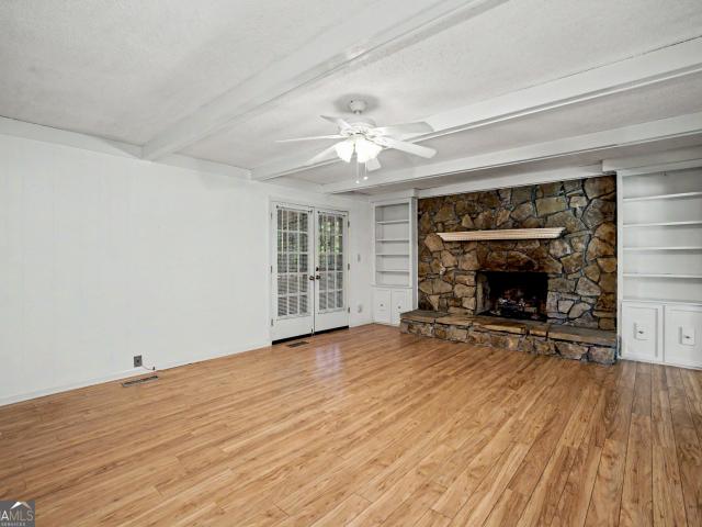 490 Hawthorne Drive