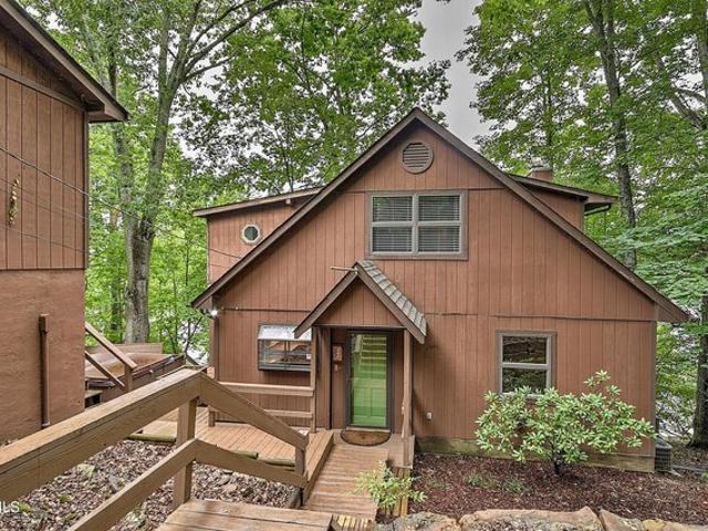 490 Hideaway Farm Rd, Piney Flats, TN 37686