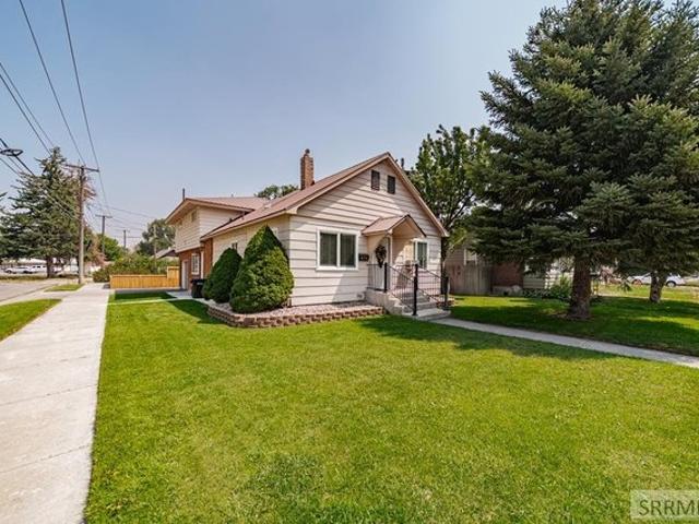 490 Highland Dr, Idaho Falls, ID 83402