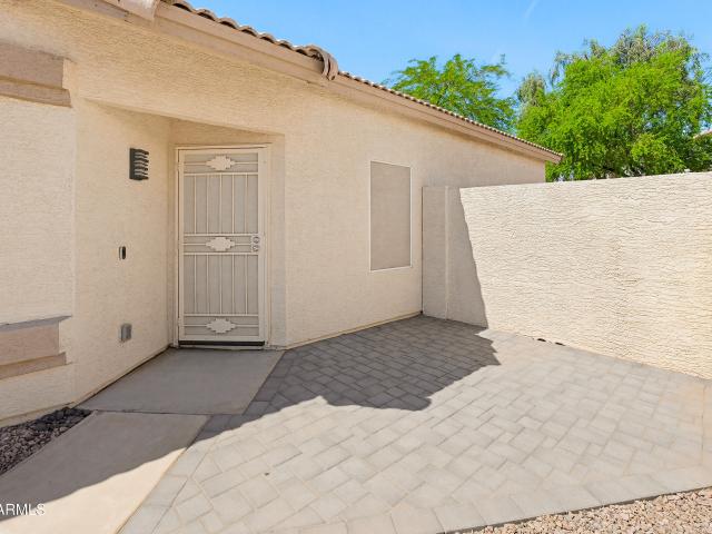 490 S Catalina St, Gilbert, AZ 85233 | MLS #7011 | Compass