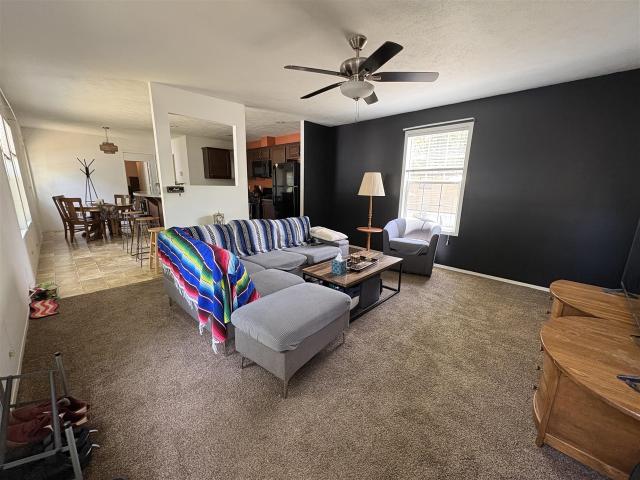 490 S Sunshine Lane