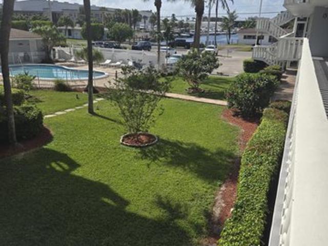 490 SE 19th Ave Apt 107, Pompano Beach, FL 33060