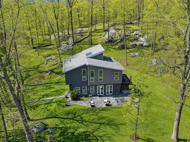 490 Pudding St, Carmel, NY 10512