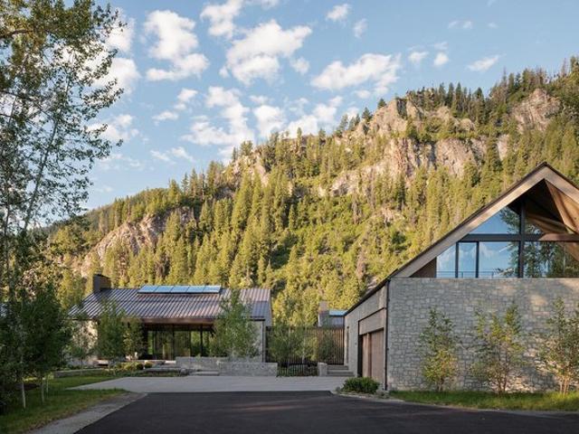 490 Wood River Dr, Ketchum, ID 83340