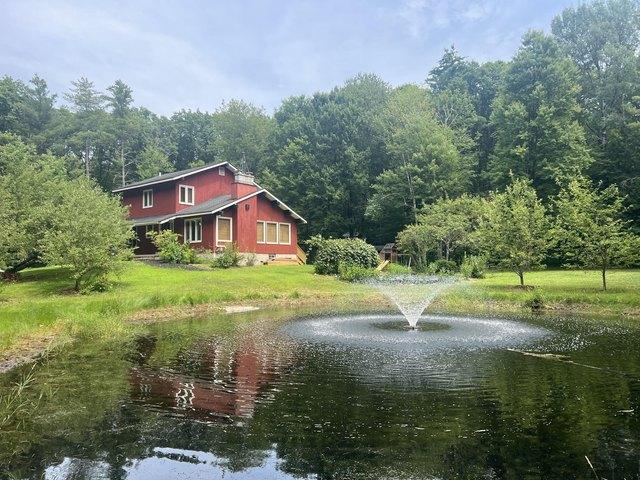 490 Watkins Rd, Colchester, VT 05446