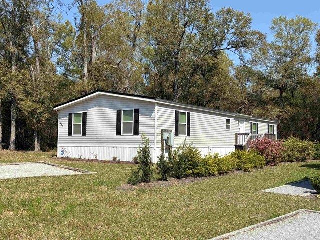 490 Waverly Rd, Pawleys Island, SC 29585