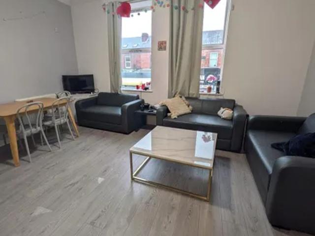 490a Wilmslow Road, Manchester, M20 4AN, United Kingdom | 5 bed house for rent #166922095 | Rentberry