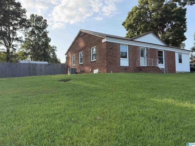 4914 Post Oak Rd, Anniston, AL 36206