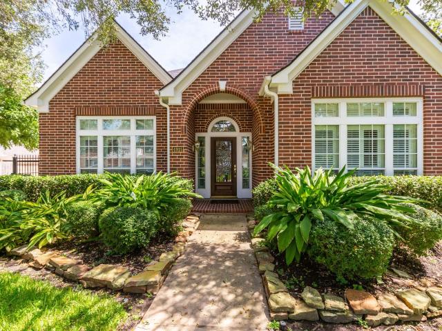 4915 Keneshaw St, Sugar Land, TX 77479 | MLS #74774 | Compass