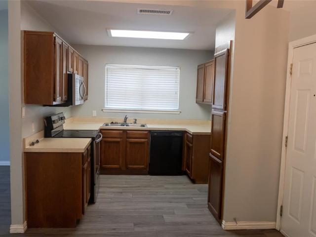 4915 Prairieview Court