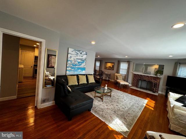 4915 36Th Street N