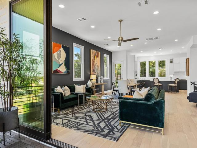 4916 Meller Gdns