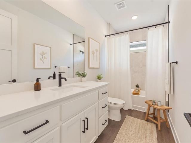 4916 NW 140th Street