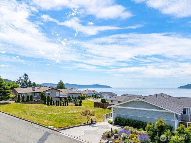 4916 Dundee Dr Lot 37, Anacortes, WA 98221