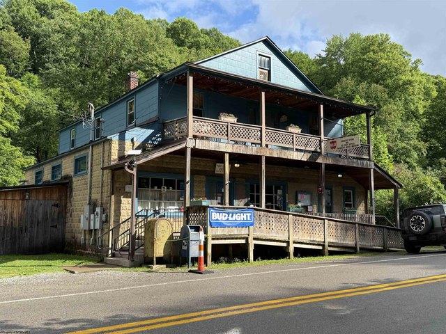 4916 Pickens Rd, Helvetia, WV 26224