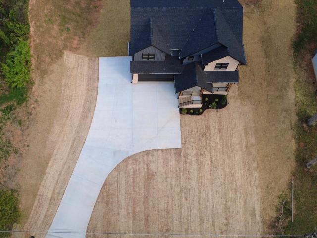 4916 Skyview Drive