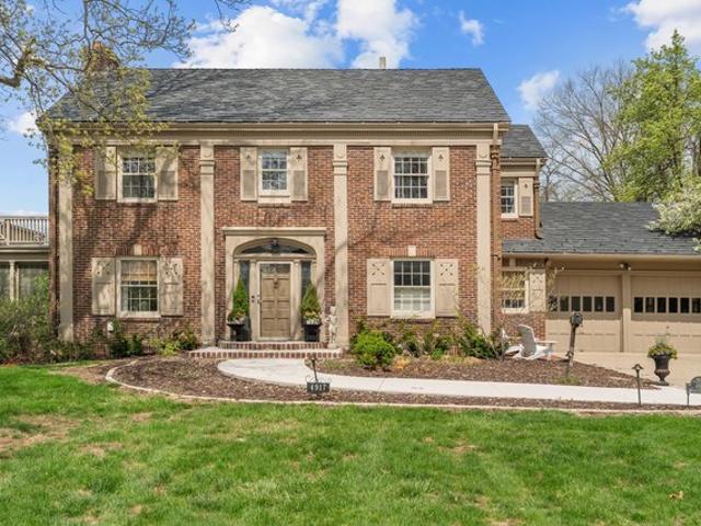 4917 Harwood Dr, Des Moines, IA 50312