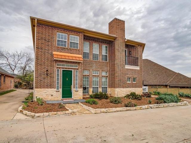 4917 Ridglea Hills Ct, Fort Worth, TX 76116