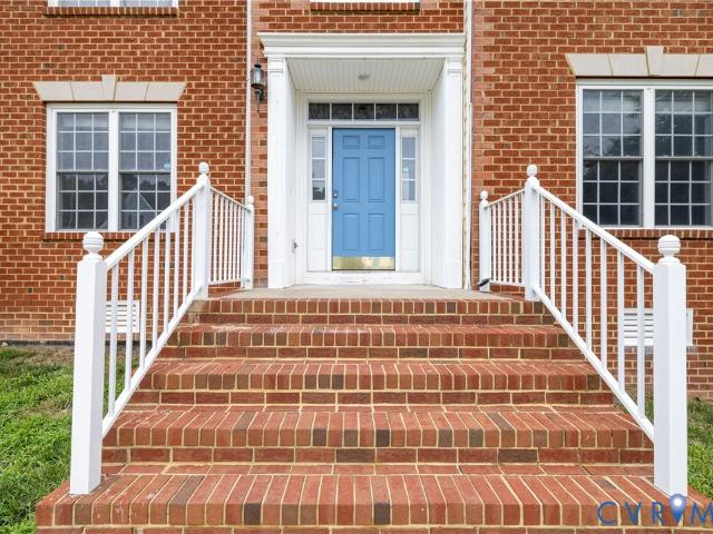 4917 Sadler Glen Court