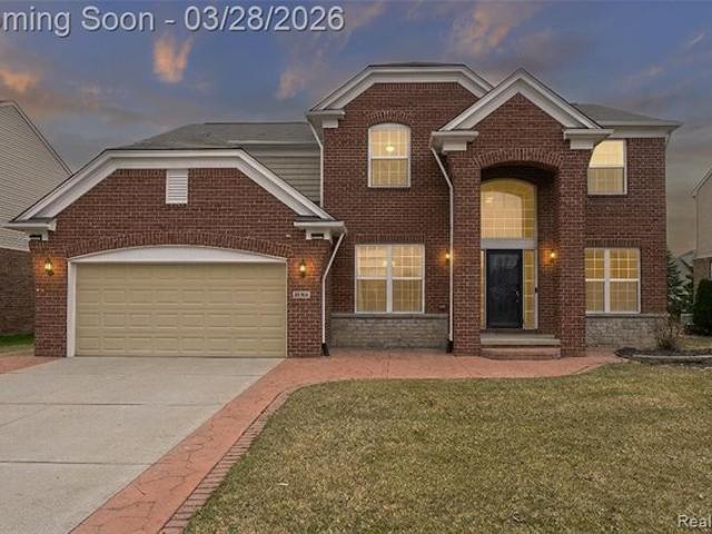 49184 Gracechurch Rd, Macomb Township, MI 48044