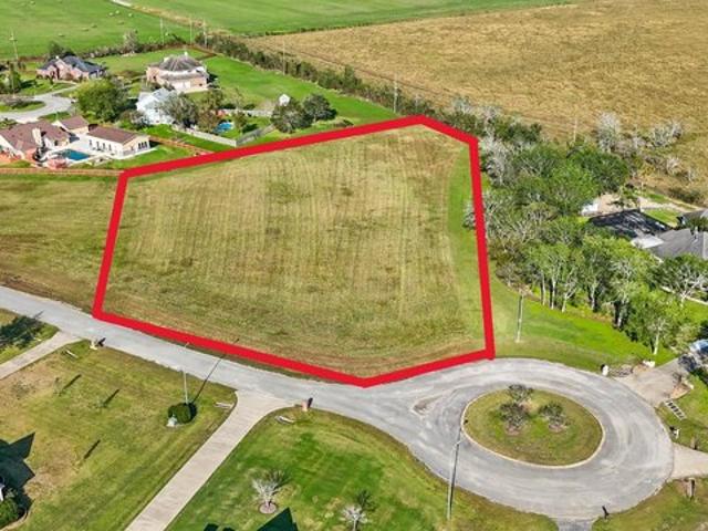 4918 Brazos Lakes Dr, Richmond, TX 77469