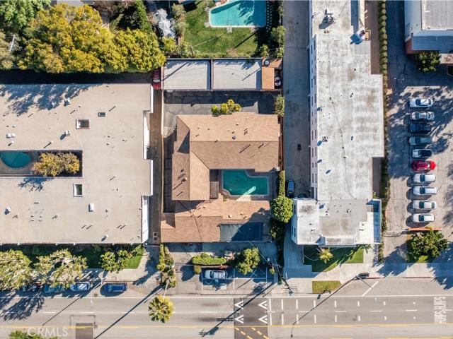 4918 Cahuenga