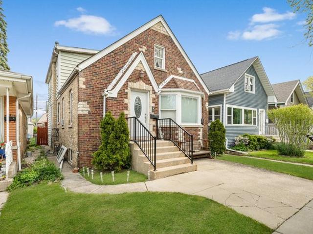 4918 W Winnemac Ave, Chicago, IL 60630