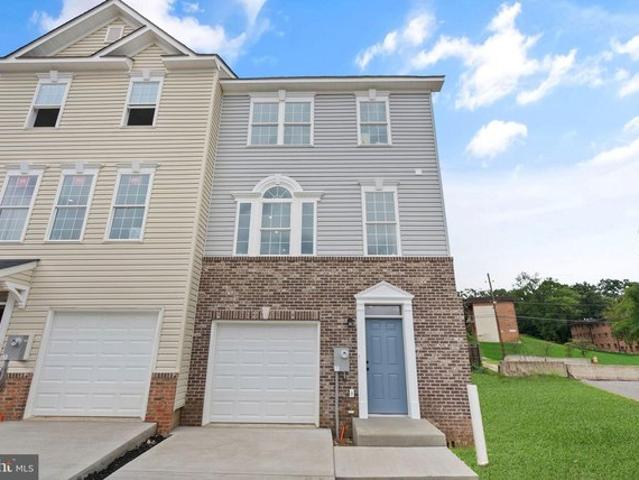 4919 Devitt Pl, Oxon Hill, MD 20745