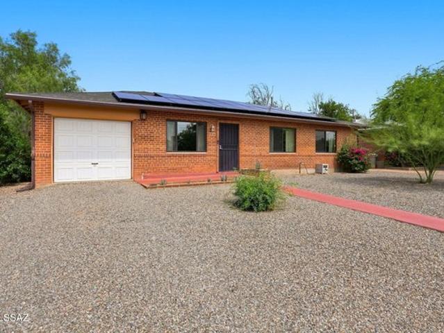 4919 E Cecelia St, Tucson, AZ 85711