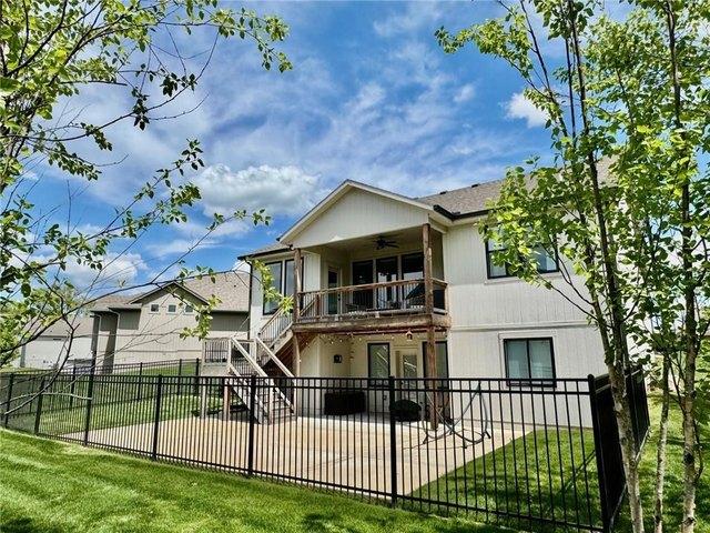 4910 NW Ridgewood Ct, Riverside, MO 64150