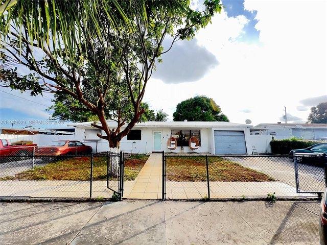 4910 NW 173rd St, Miami Gardens, FL 33055