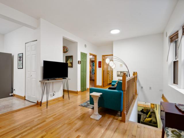 4910 N Spaulding Avenue # 1E
