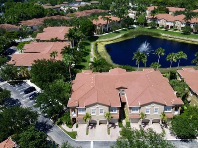 4910 Bonsai Cir Apt 202, Palm Beach Gardens, FL 33418