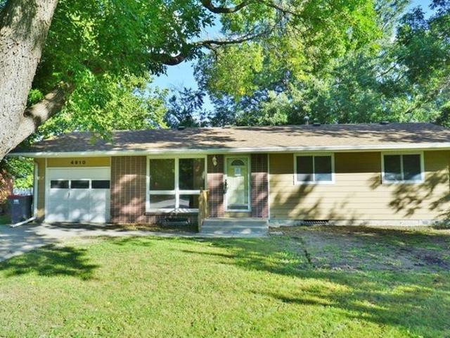 4910 Canterbury Ln, Lincoln, NE 68512