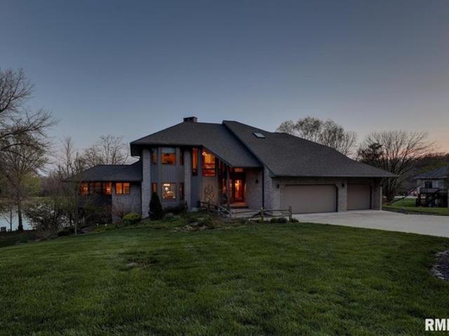 4910 Hidden Cove Dr, Quincy, IL 62305