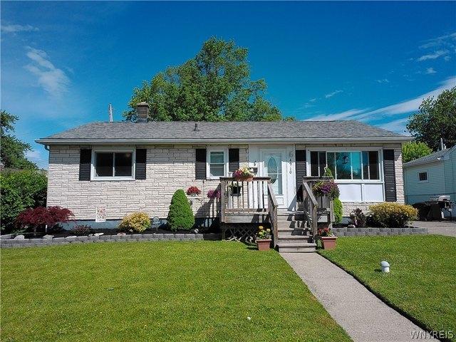 4910 Kennison Pkwy, Hamburg, NY 14075