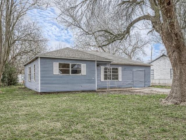 4910 Paradise Ln, Houston, TX 77048