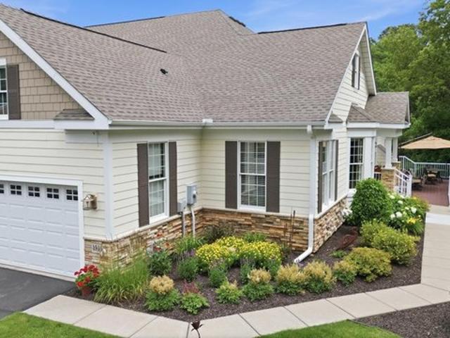 4910 Steeplechase Ct Unit 39, Eagan, MN 55122