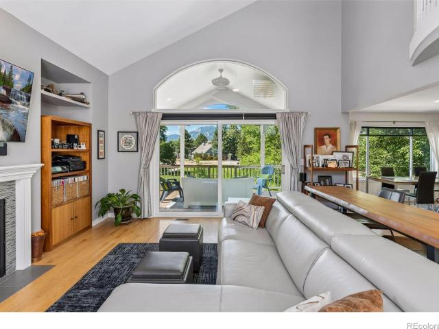 4910 Tesla Court