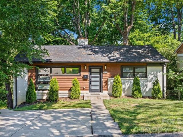 4910 Valley Stream Rd, Charlotte, NC 28209