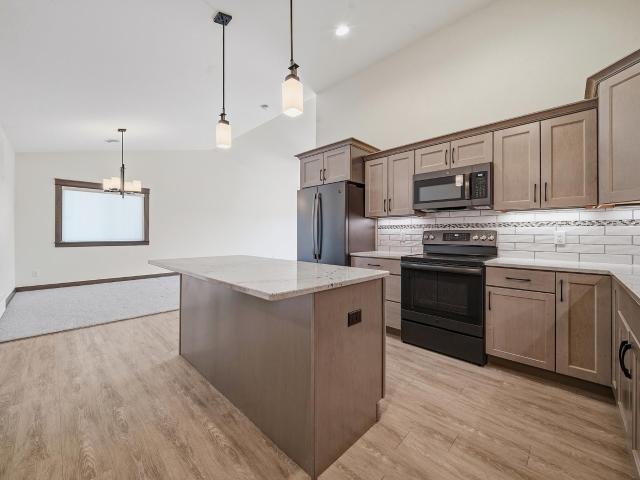 4911 Field Crest Lane