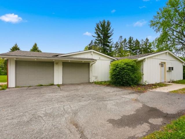 4911 4 Lake Ave, Fort Wayne, IN 46815