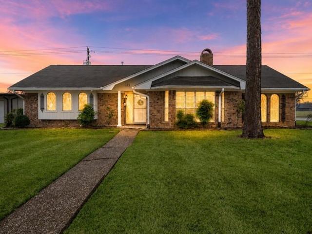 4912 Goose Creek Dr, Baytown, TX 77521
