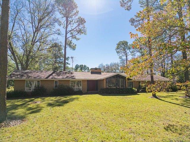 4912 Holly Hill Rd, Albany, GA 31721