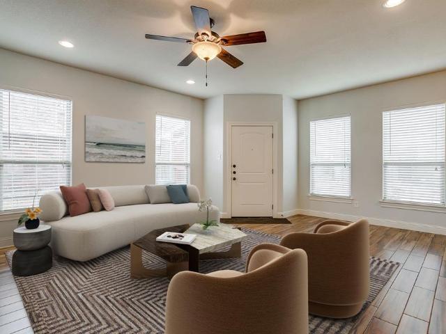 4912 Ridglea Hills Ct, Fort Worth, TX 76116 | MLS #21245 | Compass