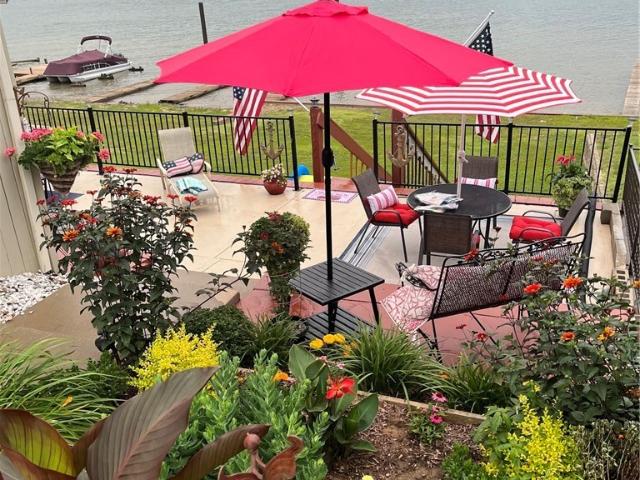 4912 Rivers Edge Drive