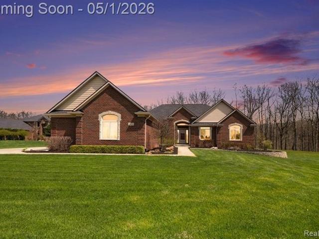 4912 Rosy Dr, Leonard Vlg, MI 48367