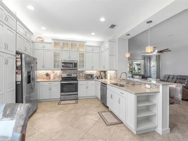 4912 Sandy Glen Way, Wimauma, FL 33598 | MLS #A4682