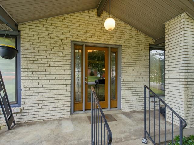 4912 Shasta Dr